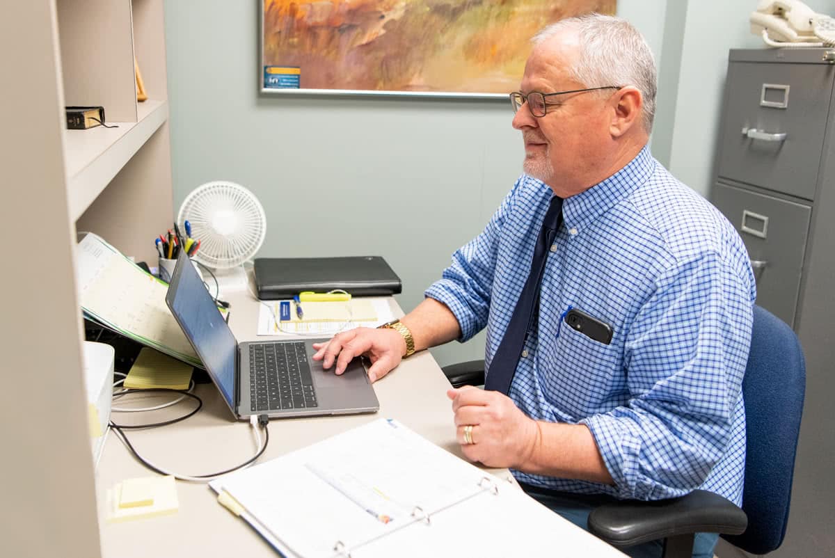 Dr. Wesley Robbins: Focusing on Pharmacy and Family • Pensacola ...